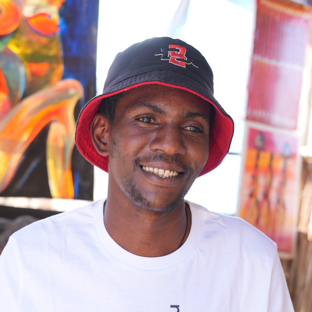 Artist Emmanuel Peter Amos – Asante Sanaa